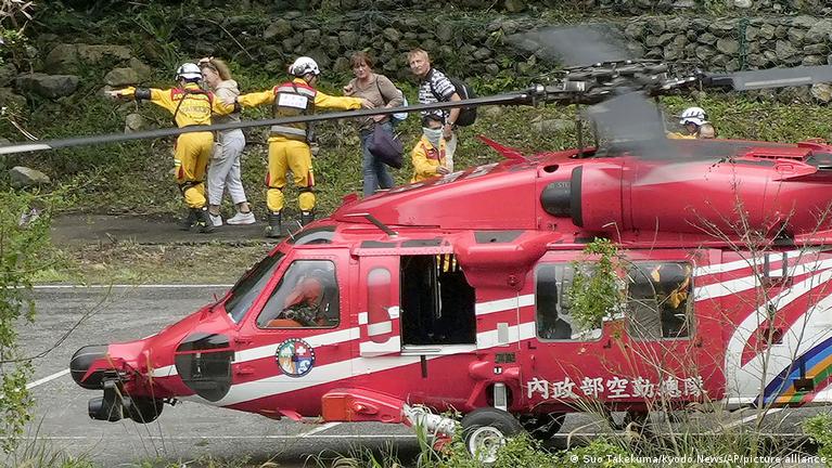 More than 600 people still stranded after Taiwan earthquake – DW – 04 ...