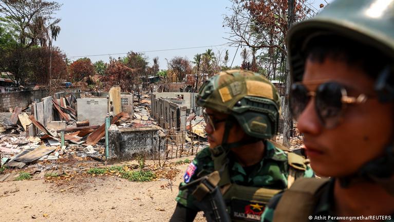 Myanmar: Civil war of 'many against many' tearing country up – DW – 04 ...