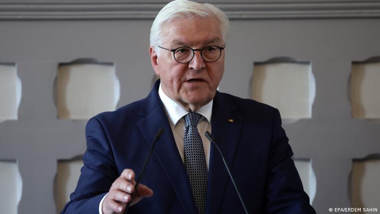 Germany's President Steinmeier calls for unity amid upheaval – DW – 04 ...