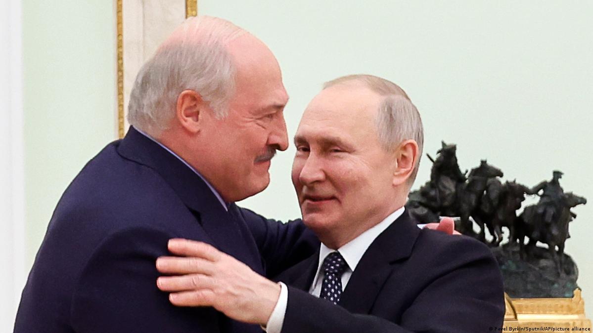 Ukraine updates: Russia, Belarus to sign security treaty