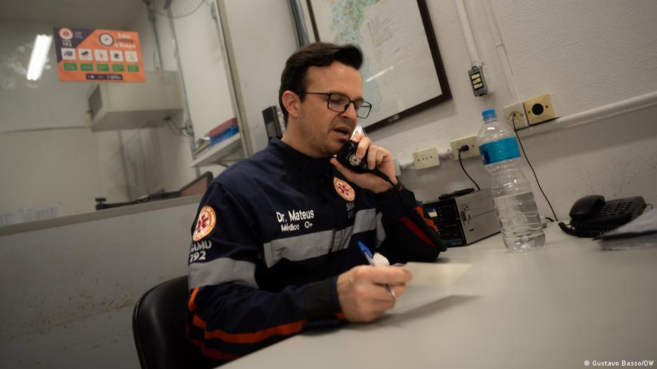 Samu completa 20 anos como símbolo de êxito do SUS – DW – 27/04/2024