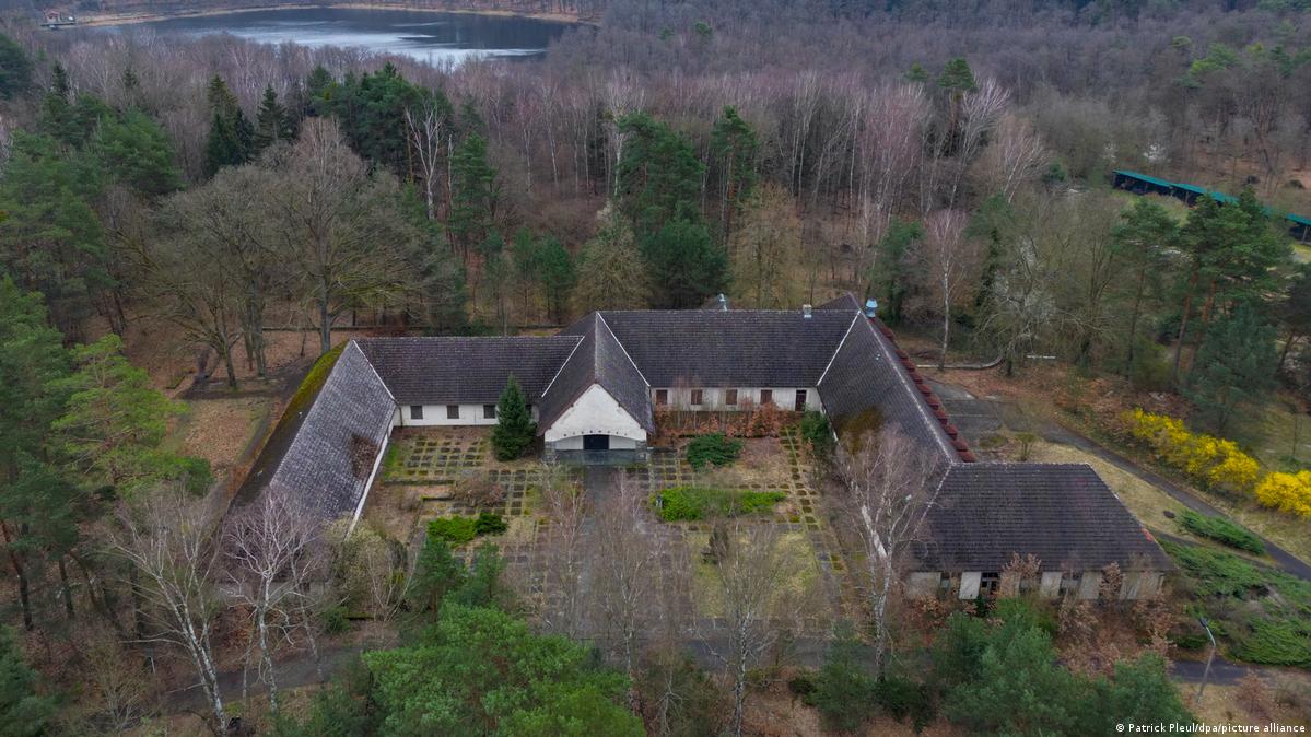 Germany: Berlin offers up Goebbels' villa for free – DW – 05/03/2024