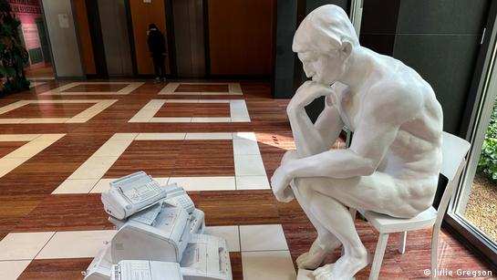 Музеј на бирократијата – DW – 23.05.2024