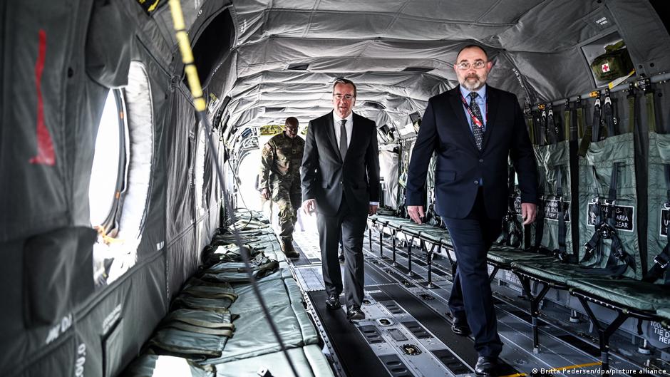 Писториус объявил о поставке Украине трех установок HIMARS – DW – 10.05.2024