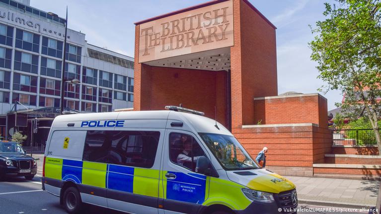 Climate protesters in their 80s target Magna Carta – DW – 05/10/2024