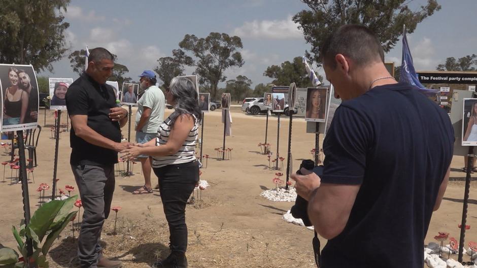 Photos show 'bravery and resilience' of Israeli citizens – DW – 05/13/2024