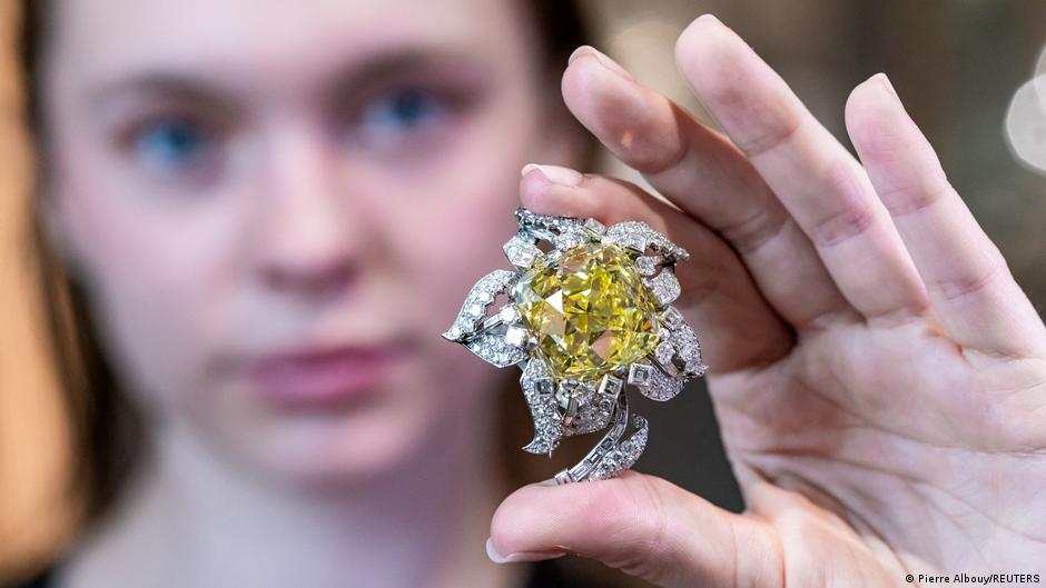 How sanctioning Russian diamonds affects Africa – DW – 06/18/2024