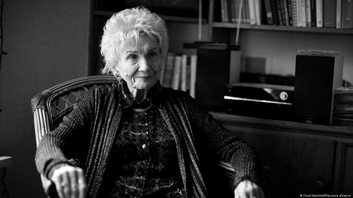 Nobel Prize-winning author Alice Munro dies aged 92 – DW – 05/14/2024