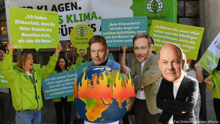German government must amend climate plan, court rules