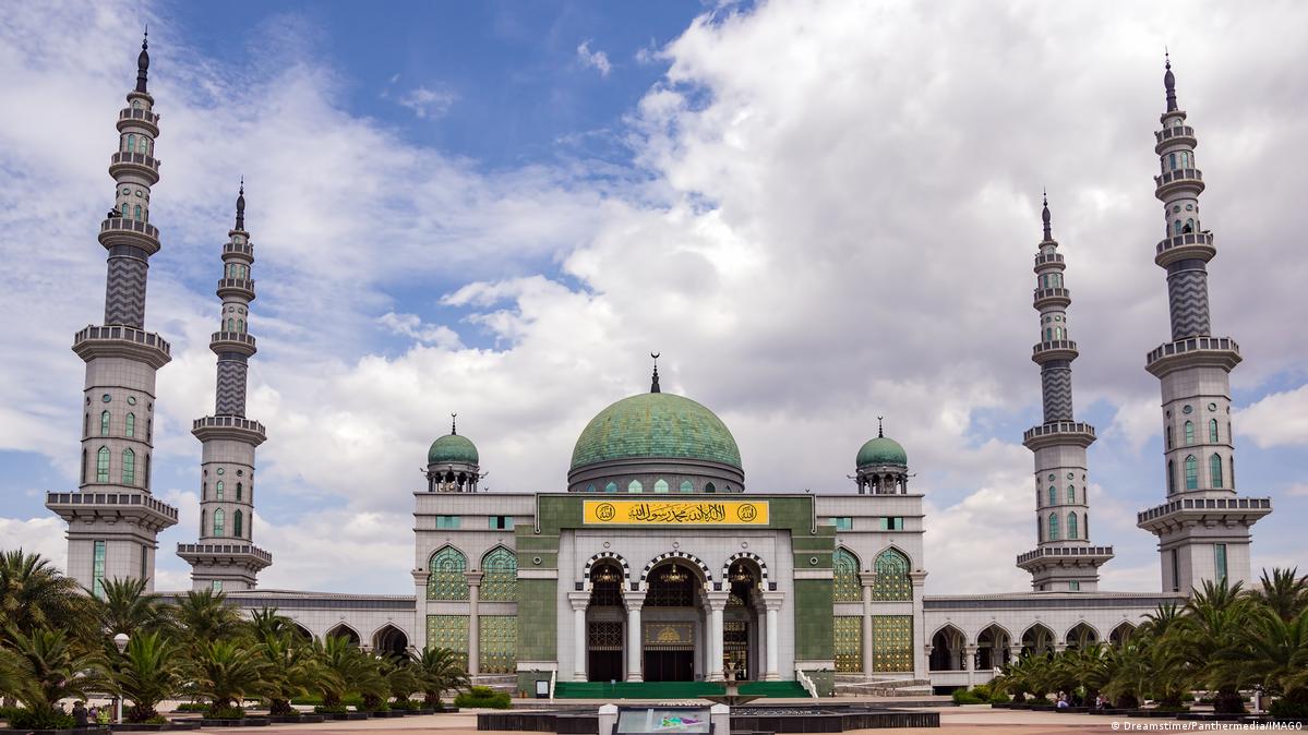 中国最后一座大清真寺圆顶被“中国化” – DW – 2024年5月29日