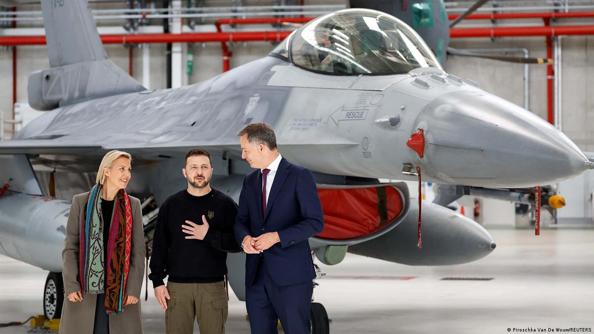 Ukraine updates: First F-16 jets arrive in Ukraine
