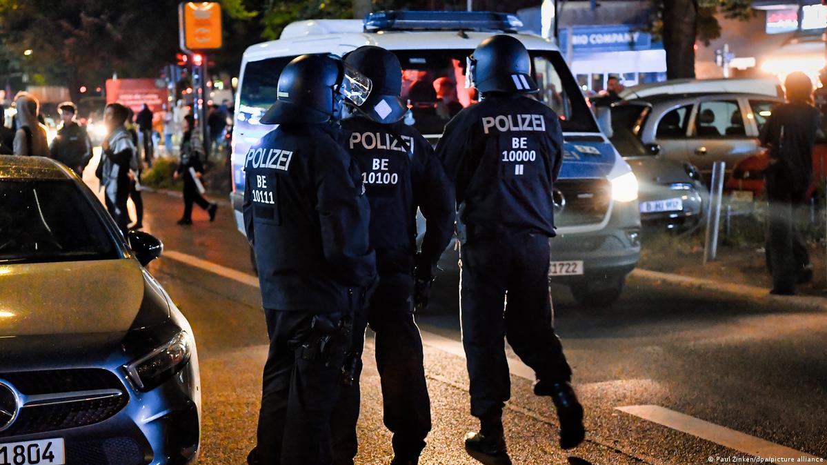 Deutschlands Polizei muss sich erklären – DW – 27.06.2024