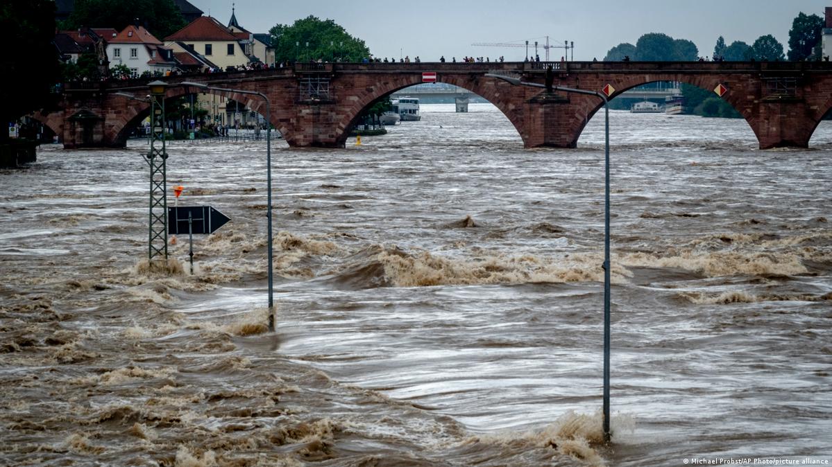 Germany floods: Scholz visits hard-hit areas – DW – 06/03/2024