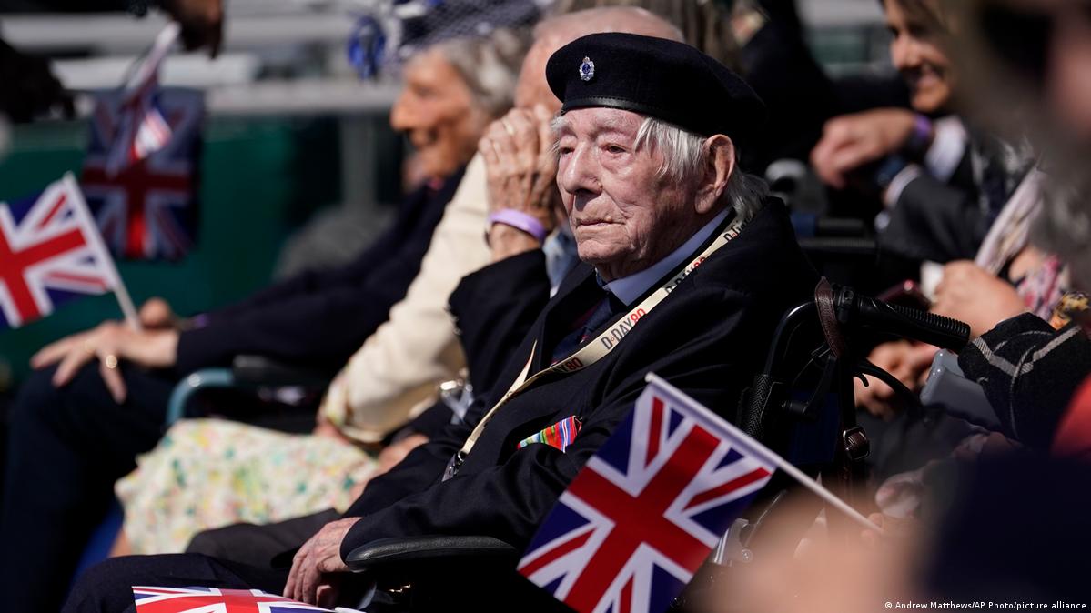D-Day, 80 years on: Veterans cross the Channel once again