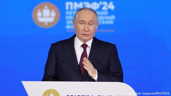 Putin: Peace if Ukraine stops NATO plans, gives up regions – DW – 06/14 ...