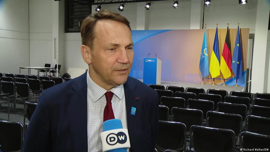 Sikorski: 'We have the right to defend ourselves' – DW – 06/11/2024
