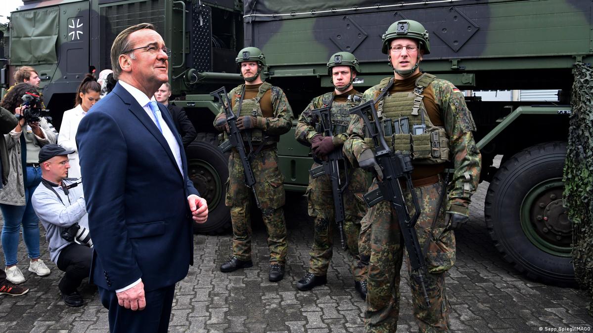 Service militaire en Allemagne : inciter sans contraindre – DW – 13/06/2024