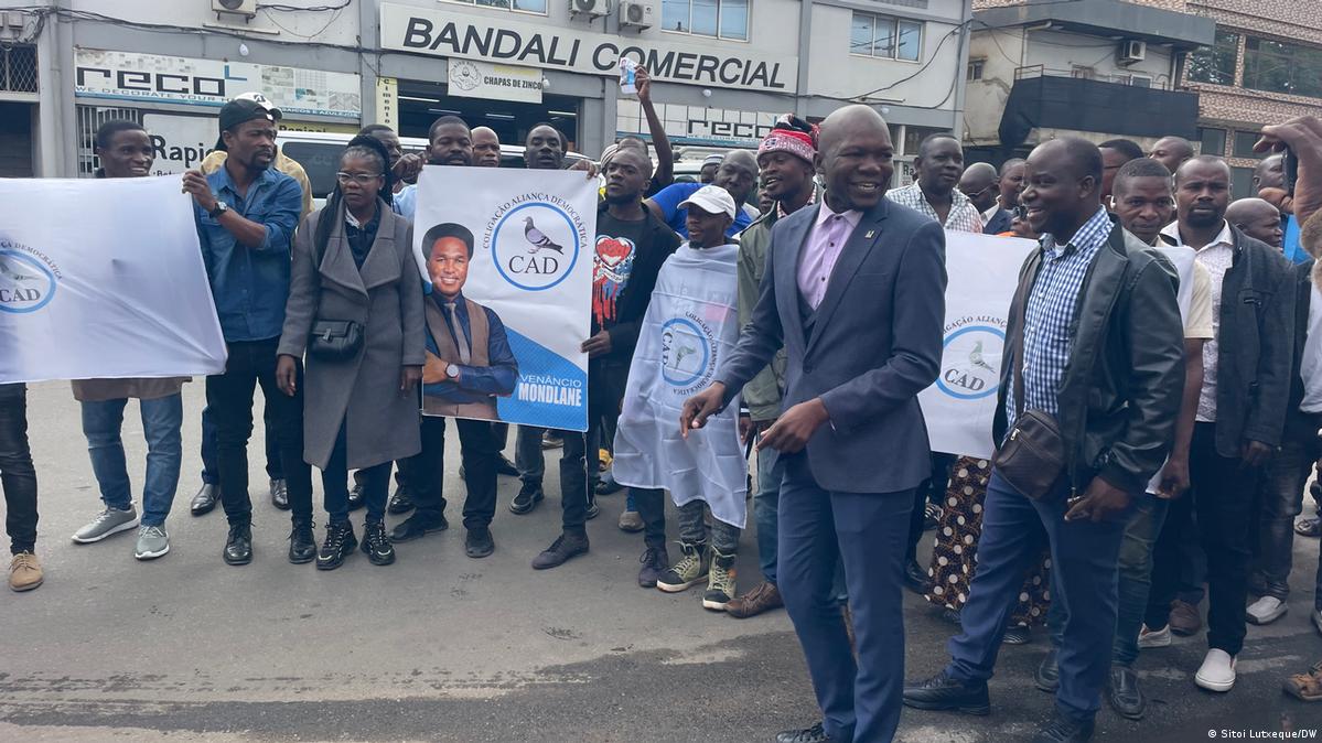 Mozambique's politics landscape shifts ahead of October vote – DW – 06 ...