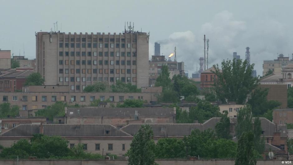 Ukraine: Die Arbeit Krywyj Rih geht weiter - trotz Krieg – DW – 25.06.2024