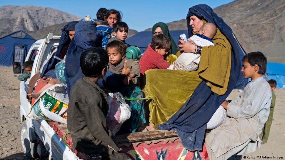 Pakistan steps up deportations of Afghan refugees