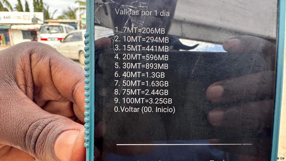 Mtandao wa simu za mkononi wakatwa Maputo – DW – 26.10.2024