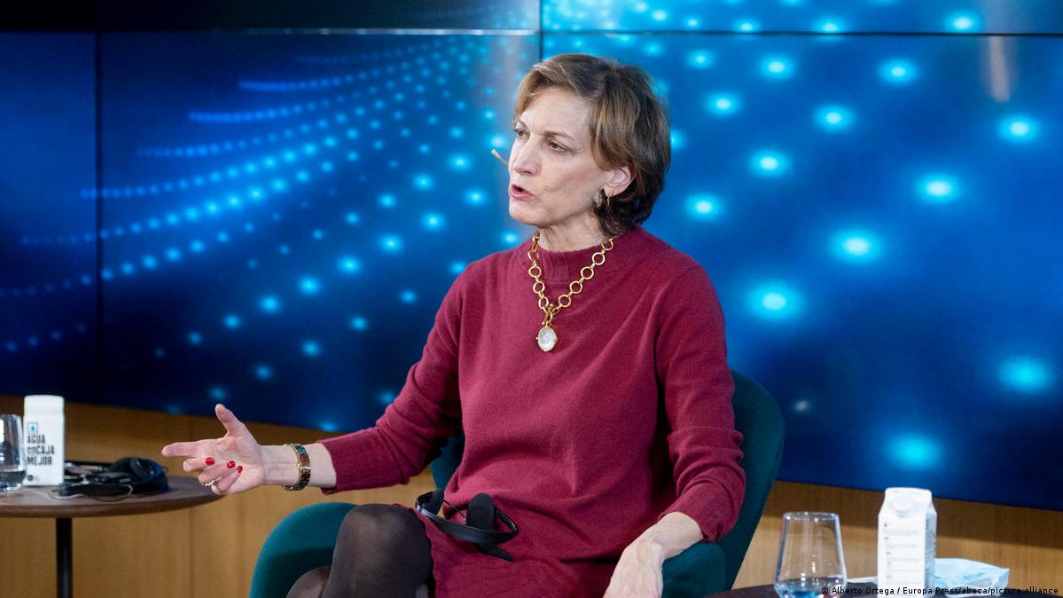 Anne Applebaum wins German peace prize for 2024 – DW – 06/25/2024