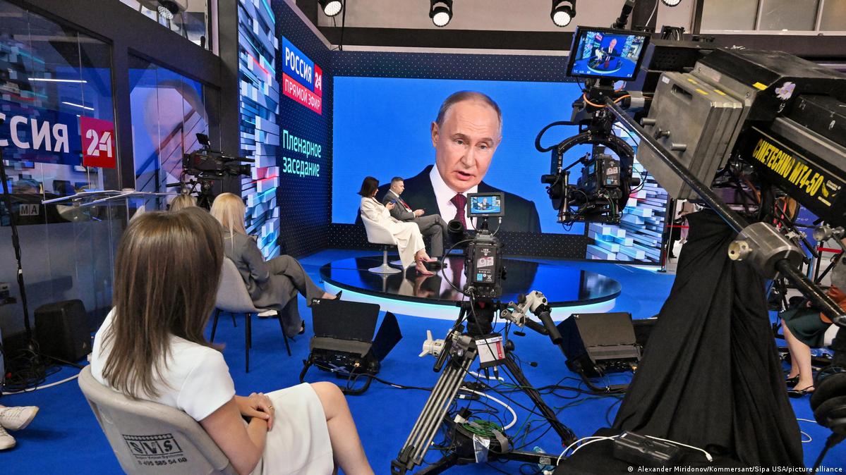 Russia bans access to over 80 EU news outlets – DW – 06/25/2024