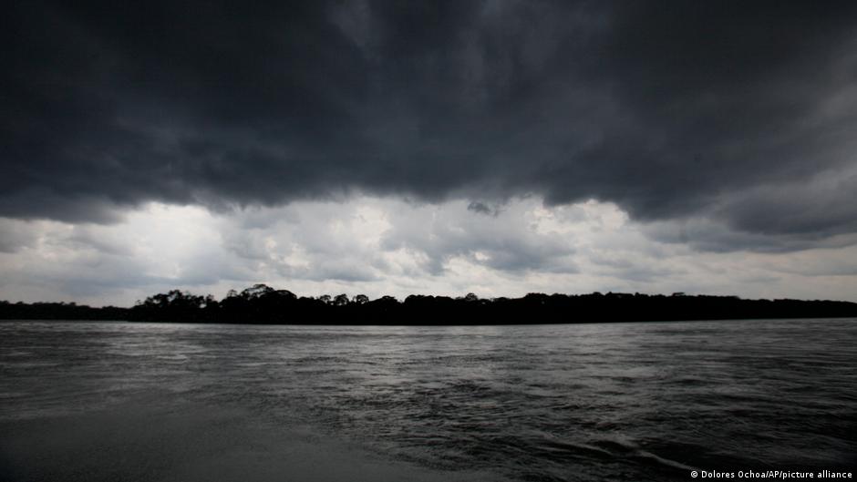 Derrame de petróleo contamina río amazónico en Ecuador – DW – 28/06/2024