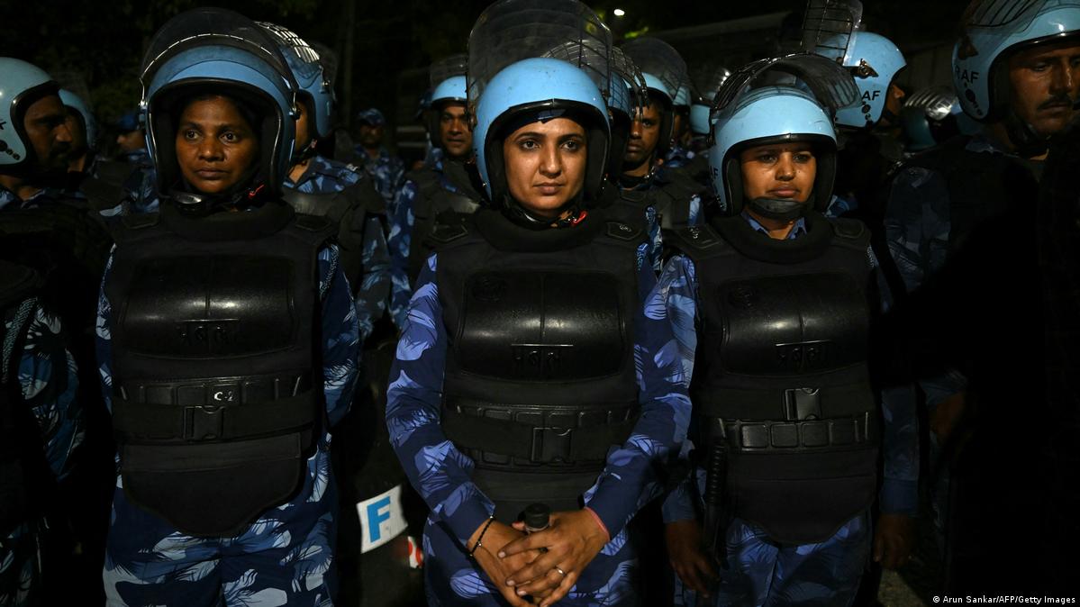 India ditches colonial-era laws, but overhaul prompts fear – DW – 07/10 ...