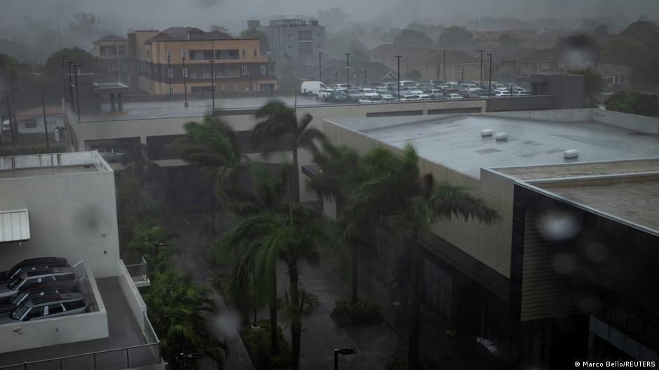 Hurricane Beryl strikes Jamaica with widespread destruction – DW – 07 ...