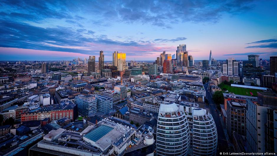 Adadin attajiran Landan na raguwa sakamakon haraji – DW – 04/09/2025