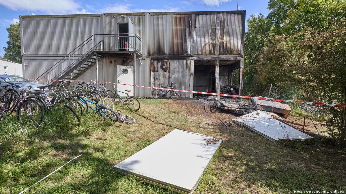 Germany: Police identify deceased in refugee center fire – DW – 07/09/2024