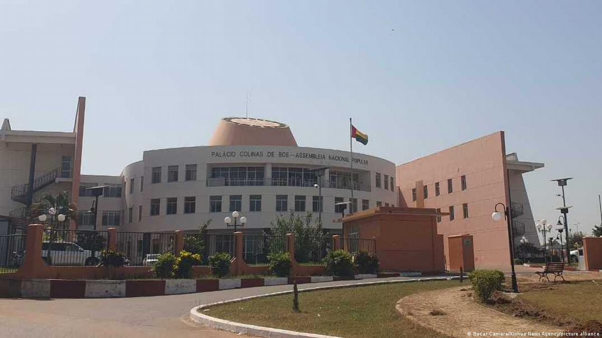 Parlamento da Guiné-Bissau fechado por militares
