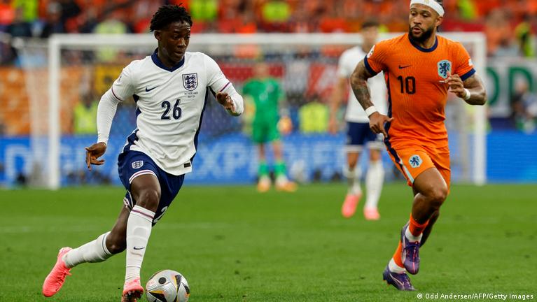 Mainoo comes of age for comeback kings England – DW – 07/11/2024