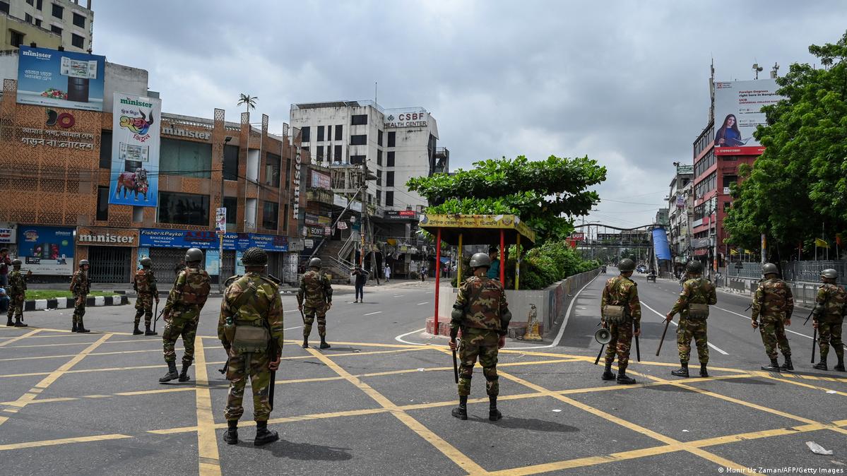 Bangladesh: Military enforces curfew after protests – DW – 07/20/2024