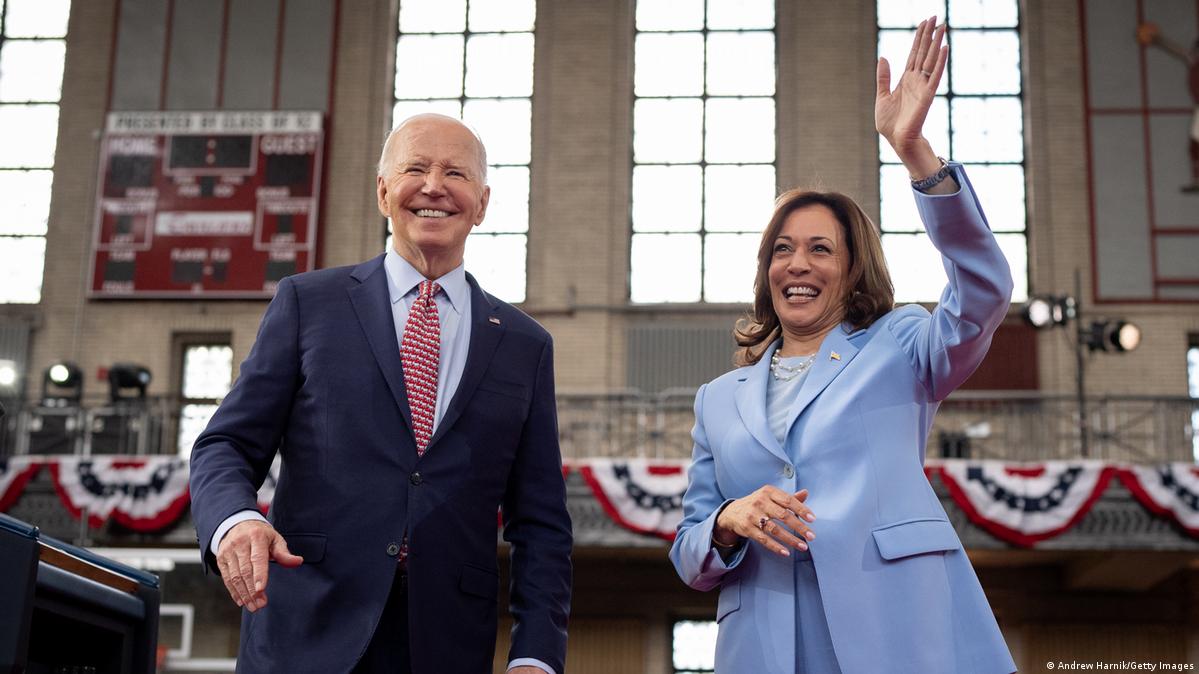 US: Top Democrats back Kamala Harris after Biden withdraws – DW – 07/22 ...