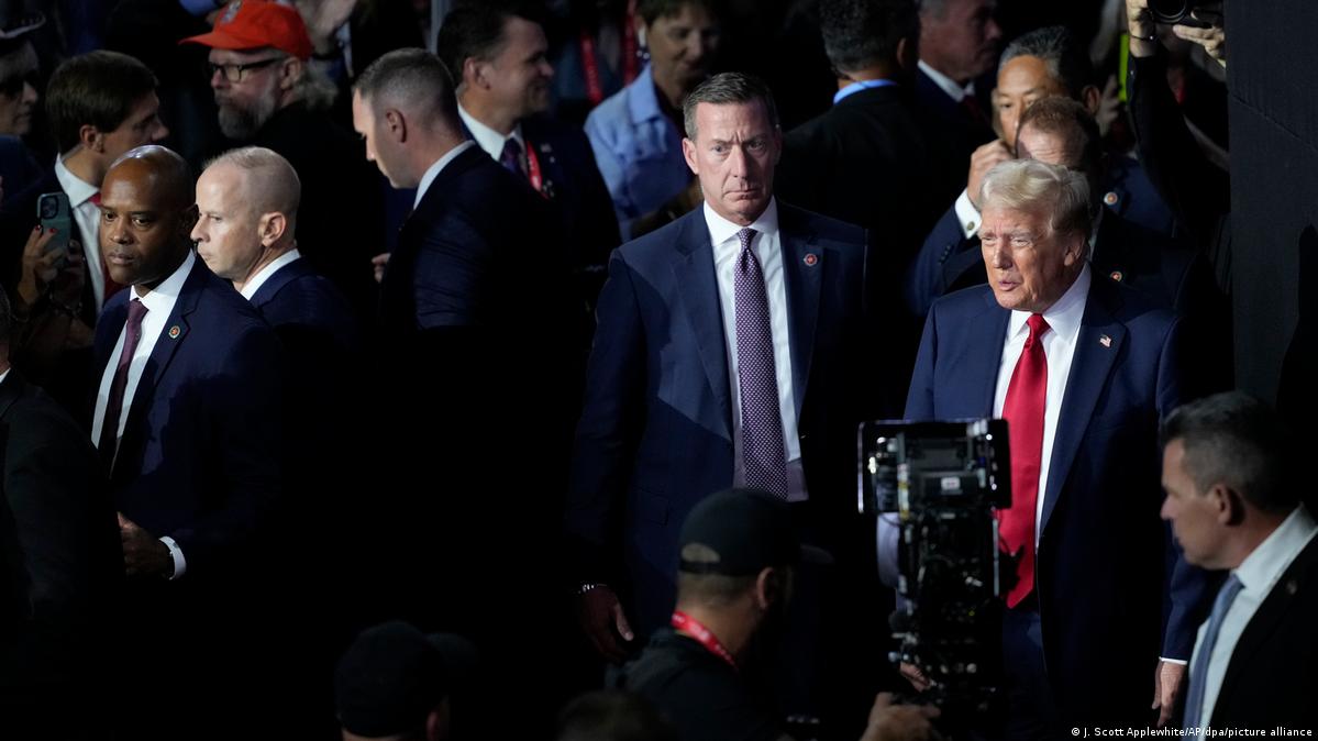 Trump shooting was significant US Secret Service 'failure' – DW – 07/22 ...