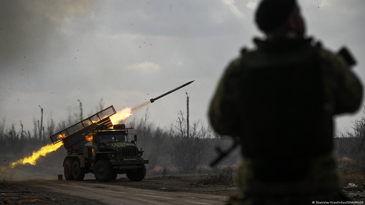 Ukraine updates: Russia captures Donetsk front-line village