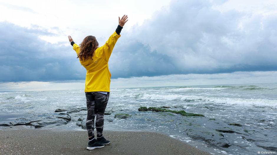 Myths and truths about women's freedom – DW – 03/22/2025