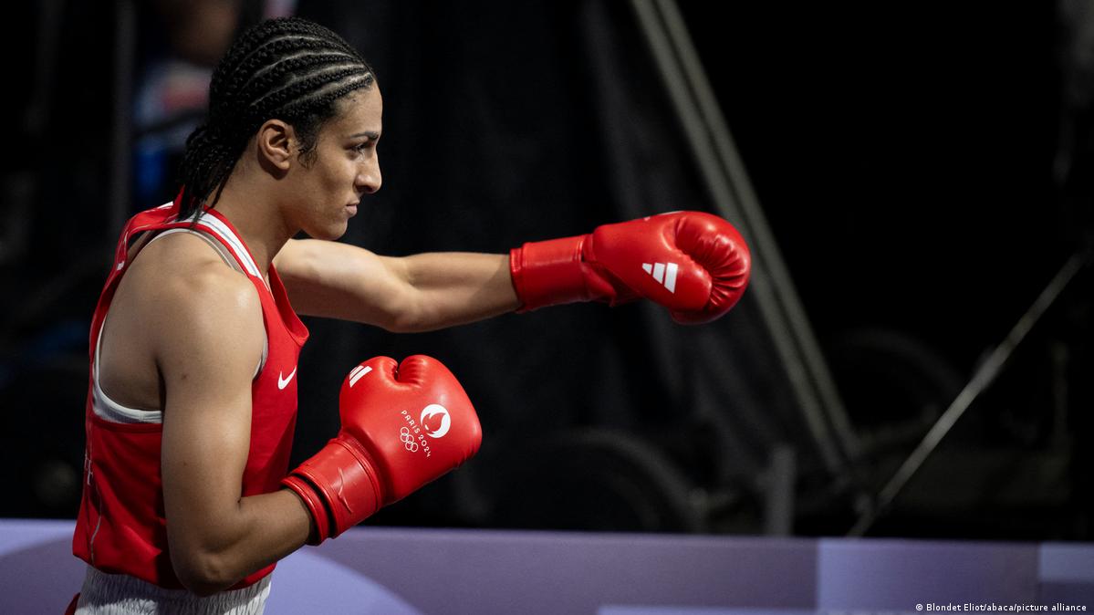 Boxer Imane Khelif targeted by hate speech, disinformation – DW – 08/06 ...