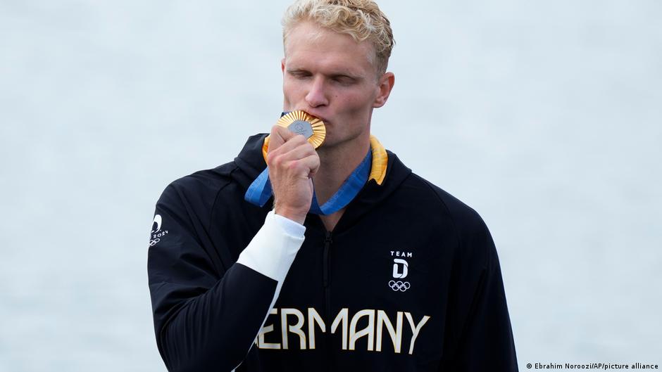 Olympics: Germany's Oliver Zeidler wins gold in rowing – DW – 08/03/2024