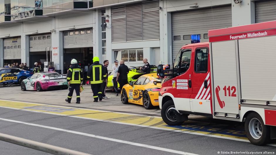Several injured in explosion at Nürburgring race track – DW – 08/03/2024