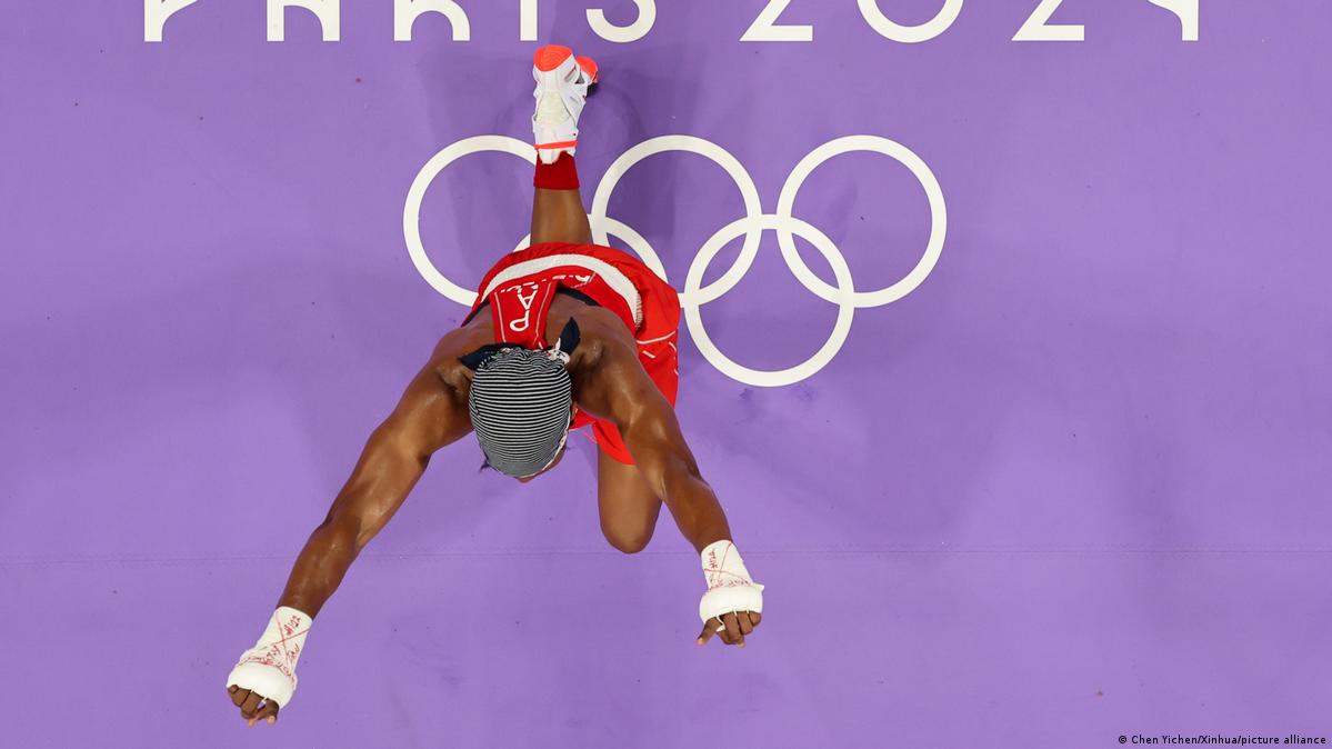 Una boxeadora da la primera medalla olímpica a Panamá – DW – 05/08/2024