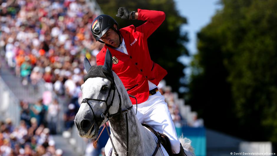 Olympics: Kukuk wins showjumping gold for Germany – DW – 08/06/2024