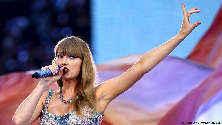 Taylor Swift endorses Kamala Harris for president