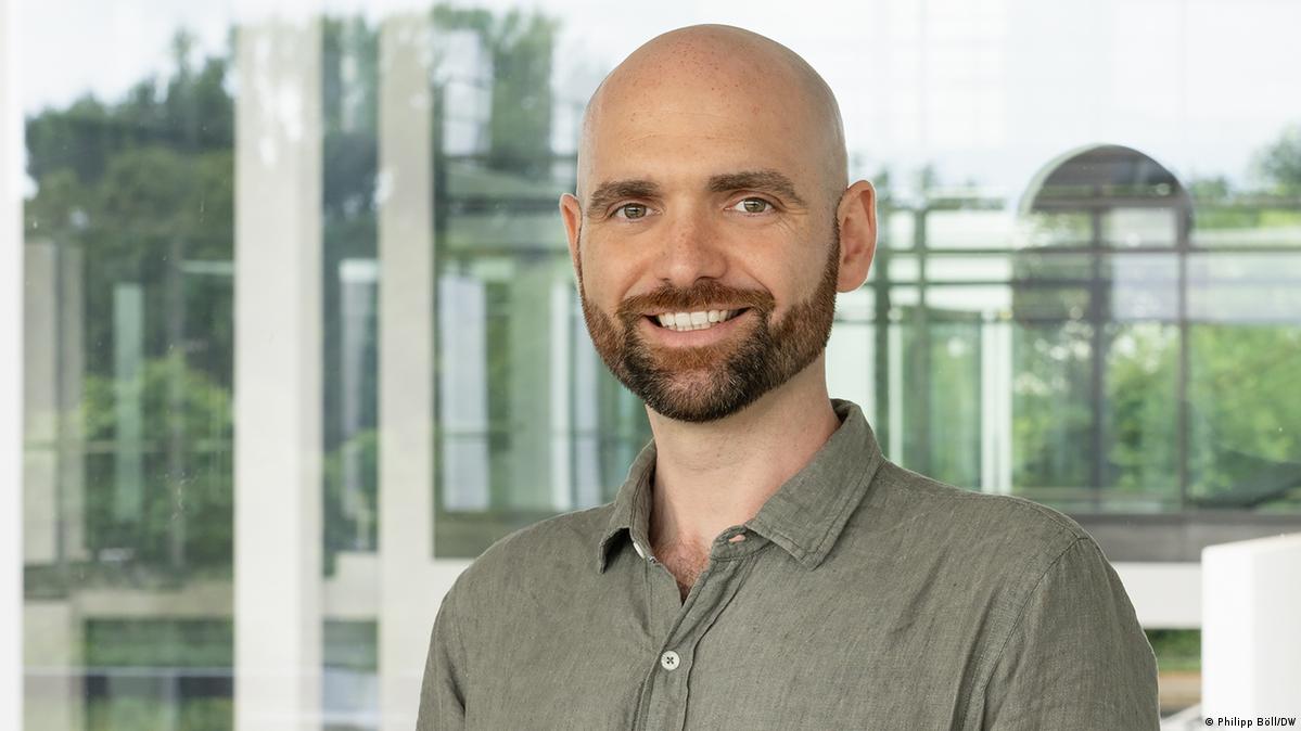 Matthew Ward Agius – DW