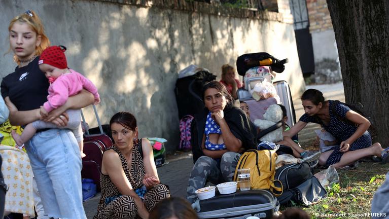 Hungary's government makes Ukrainian refugees homeless – DW – 08/23/2024