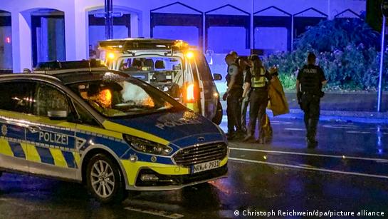 Solingen: Main suspect behind deadly attack in custody – DW – 08/25/2024