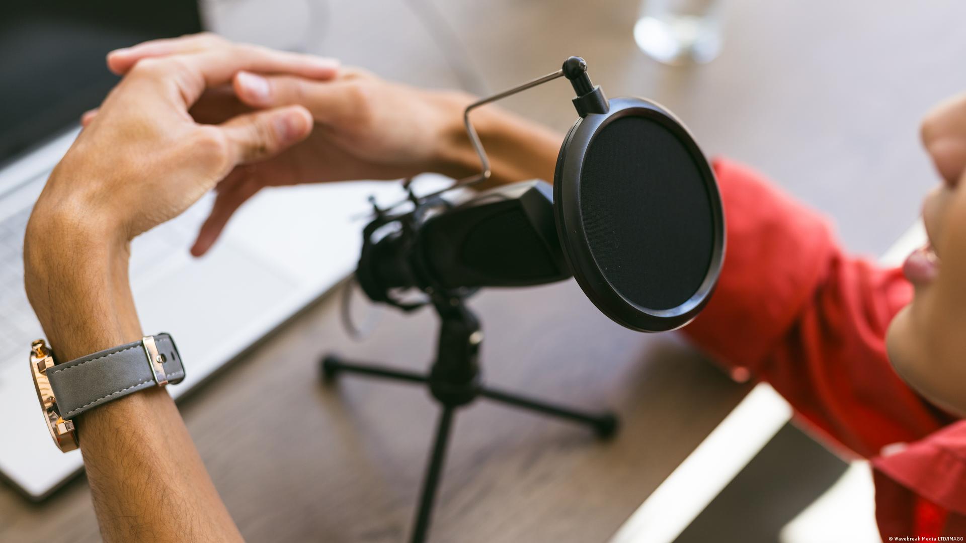 What counts as work experience in the media sector?