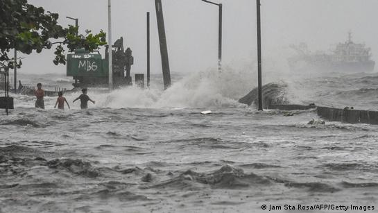 World Risk Report: Where are natural disasters most common? – DW – 09 ...